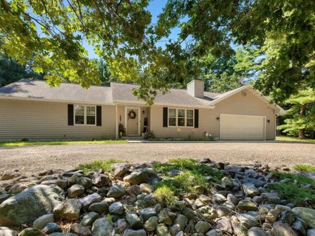 N S Sandstone Dr, Mauston, Home For Sale