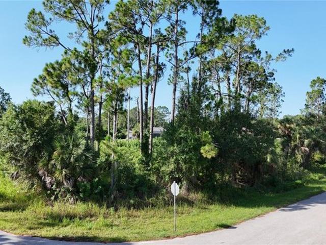 N San Mateo Dr, North Port, FL 34288