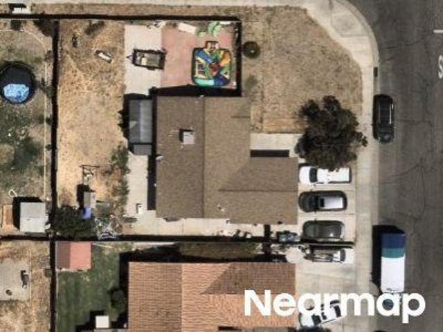 N Santa Ana St