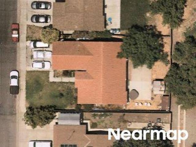 N Santa Venetia St