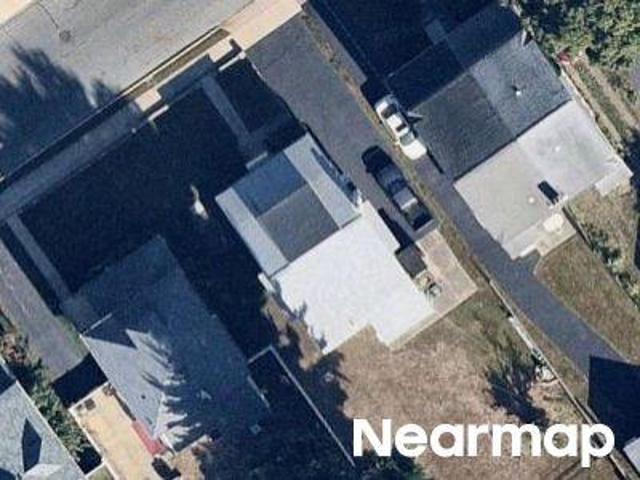 N Scott Ave