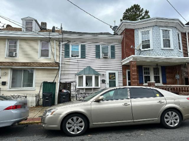 N Scott St