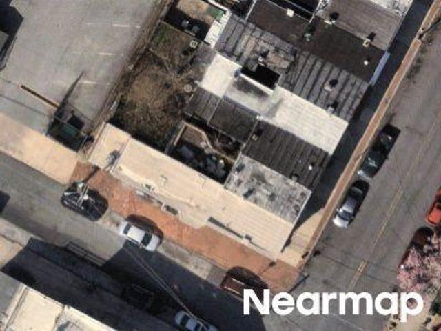 N Scott St