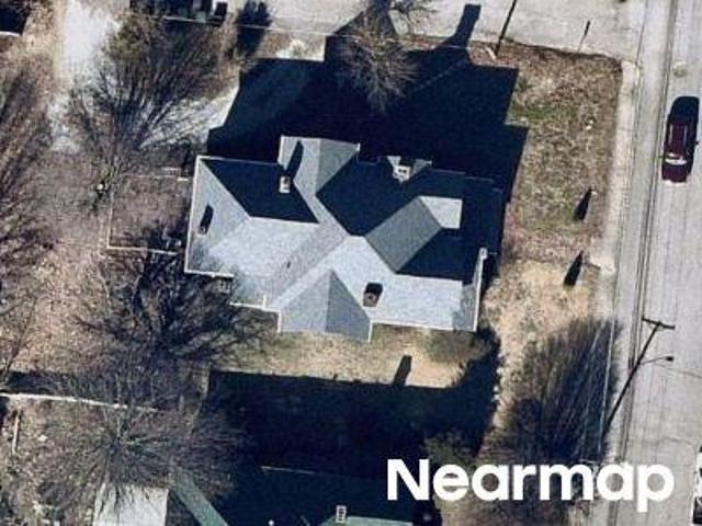 N Seminary St