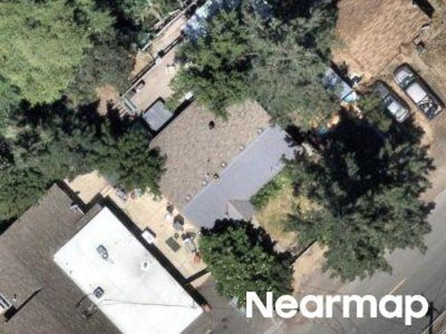 N Shasta Ave