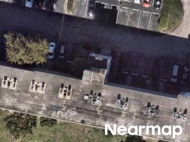 N Sherman Cir Apt 207