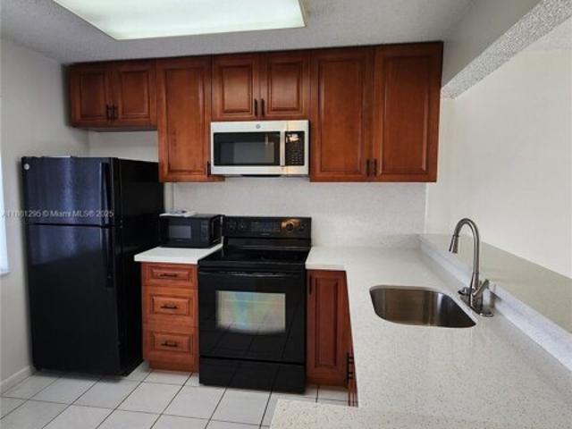 N Sherman Cir Apt,miramar, Condo For Sale