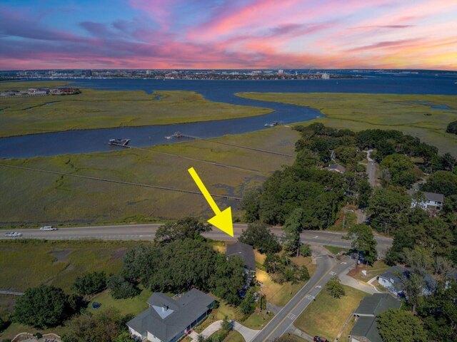 N Shore Dr, Charleston, Home For Sale