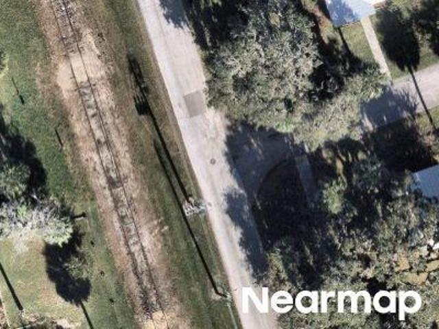 N Shore Dr
