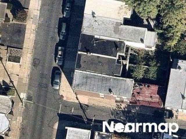 N Simpson St