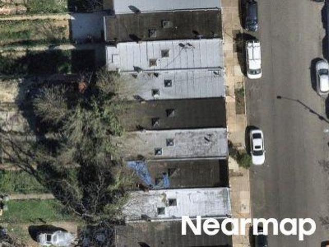 N Smallwood St