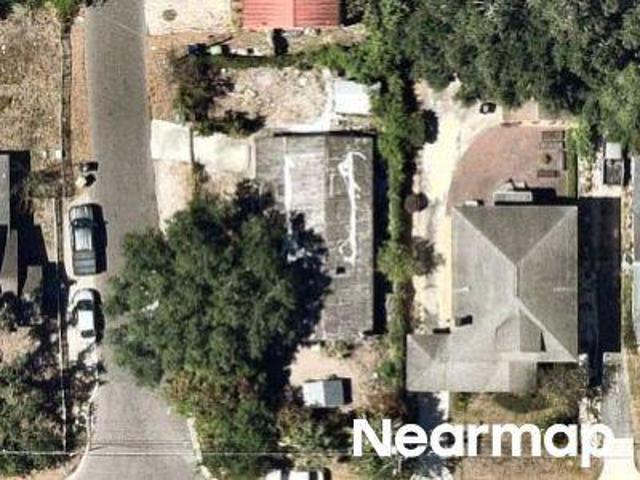 N Tampa St