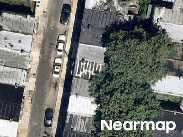 N Taylor St