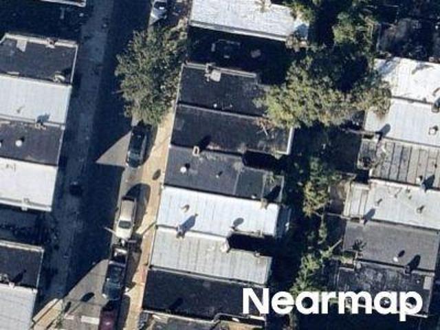 N Taylor St
