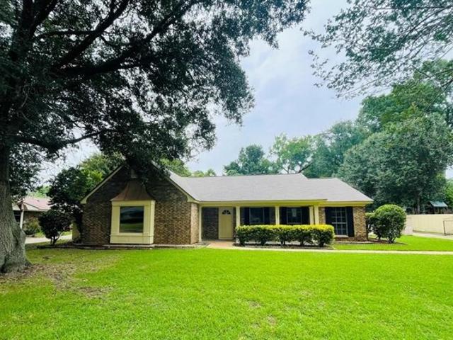 N Temple Rd, Natchez, Home For Sale