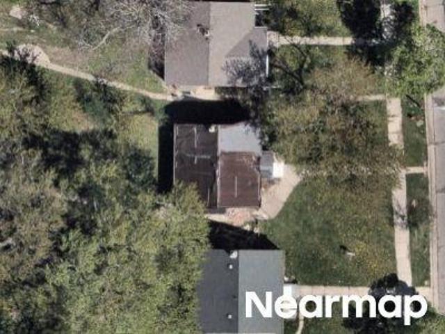 N Teutonia Ave