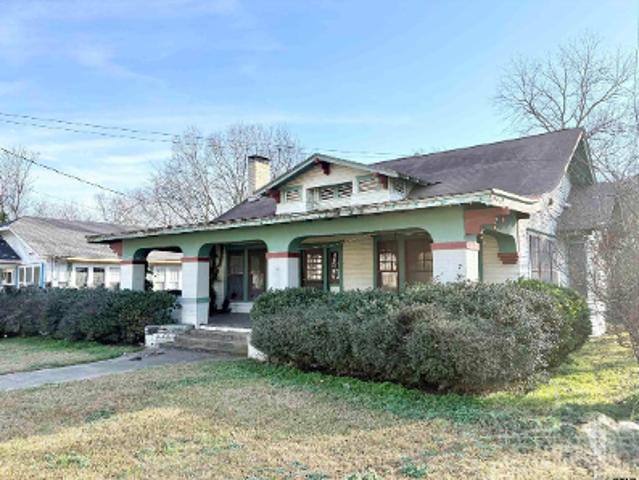 N Texas St