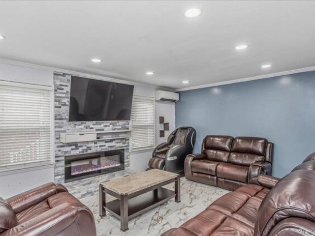 N Th St, New Hyde Park, Home For Sale
