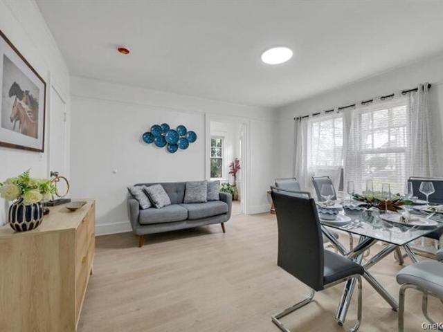 N Th St, New Hyde Park, Home For Sale