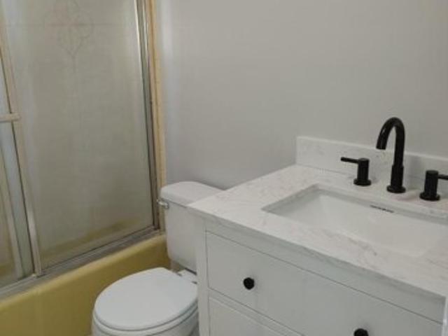 N Th St, Newark, Condo For Sale