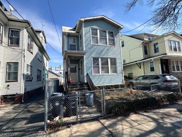 N Th St, Newark, Home For Sale