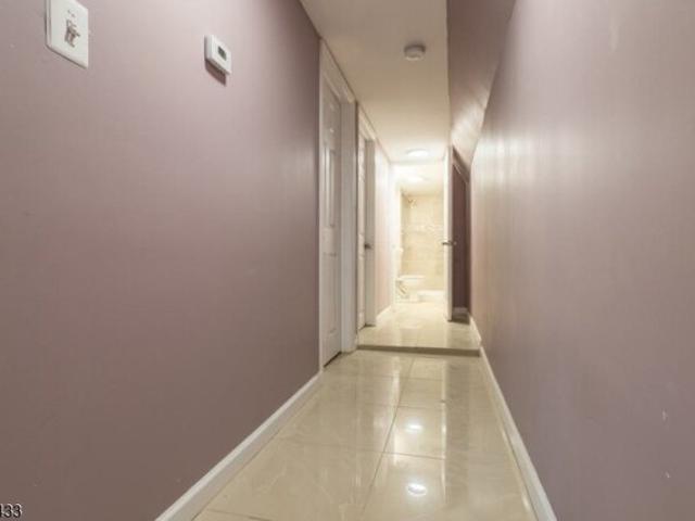 N Th St, Newark, Home For Sale