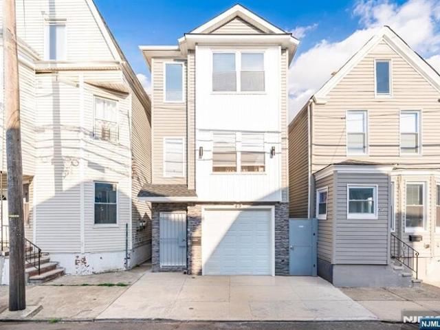 N Th St, Newark, Home For Sale