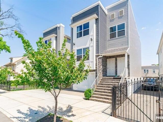 N Th St, Newark, Home For Sale