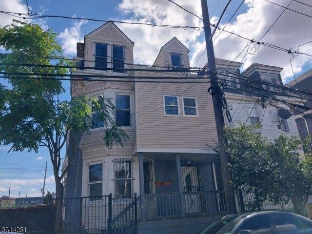 N Th St, Newark, Home For Sale
