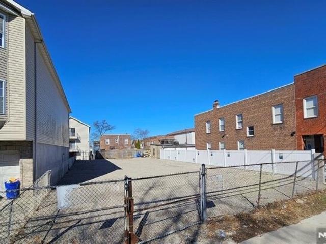 N Th St, Newark, Plot For Sale