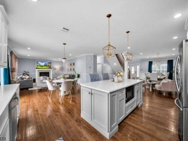 N Th St, Kenilworth, Home For Sale