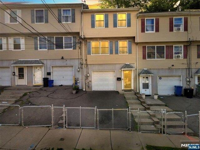 N Th St, Paterson, Home For Sale