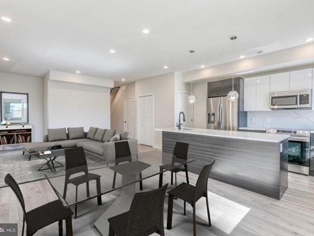 N Th St, Philadelphia, Home For Sale