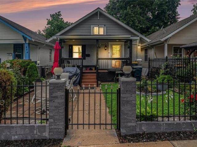 N Topping Ave, Kansas City, Home For Sale