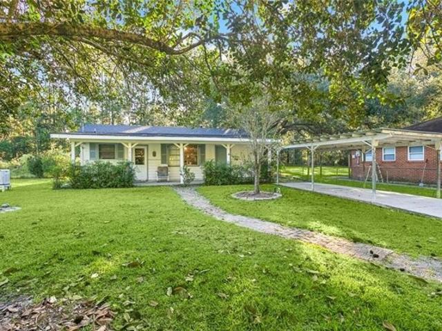 N Tranquility Rd, Lacombe, Home For Sale