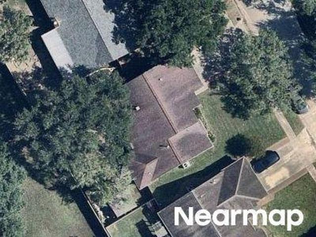 N Trail Dr
