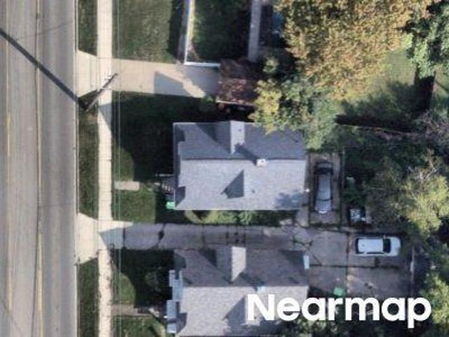 N Trumbull St