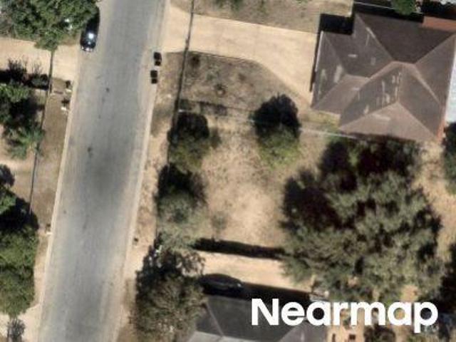 N Veronica Ln