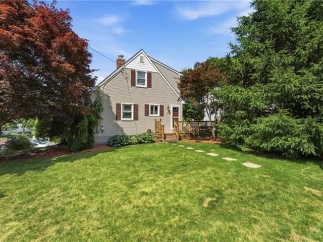 N View Ave, Cranston, Home For Sale