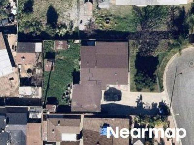 N Vincent Ave
