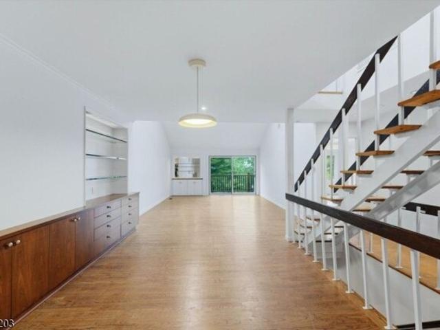 N Wyoming Ave Apt B, South Orange Village Township, Condo For Sale