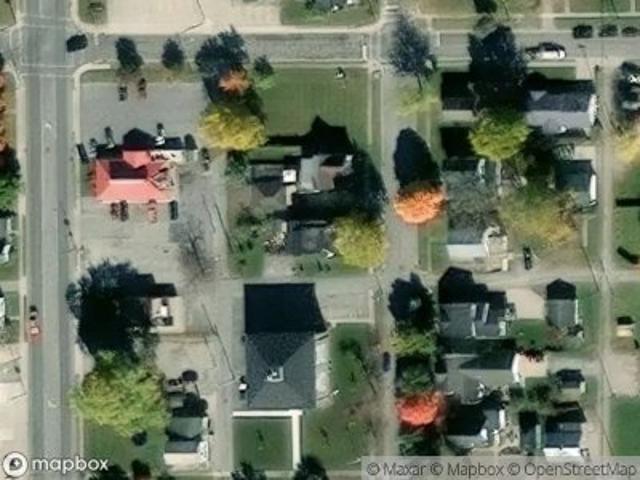 N Walnut St