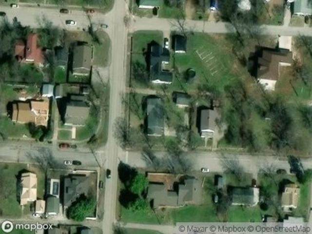 N Walnut St