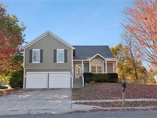 N Wallace Ave, Kansas City, Home For Sale