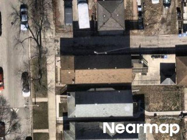 N Waller Ave