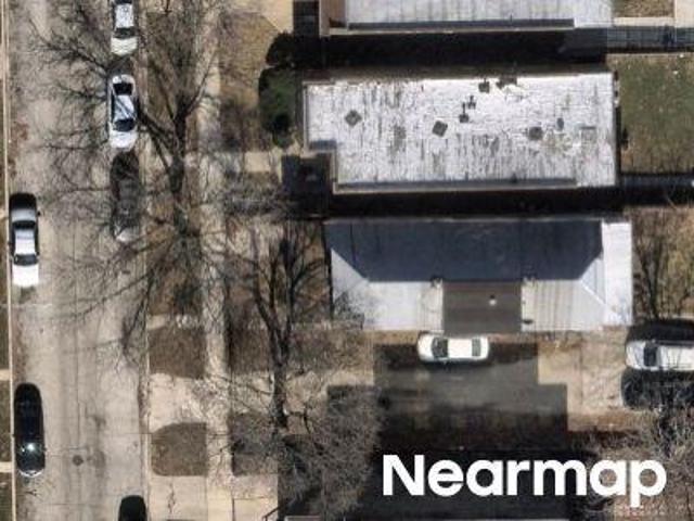 N Waller Ave