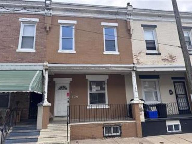 N Wanamaker St