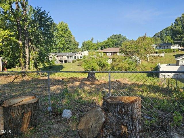N Washington Ave, Reidsville, NC 27320