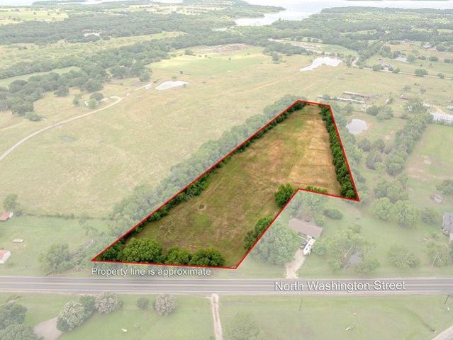 N Washington St, Pilot Point, TX 76258