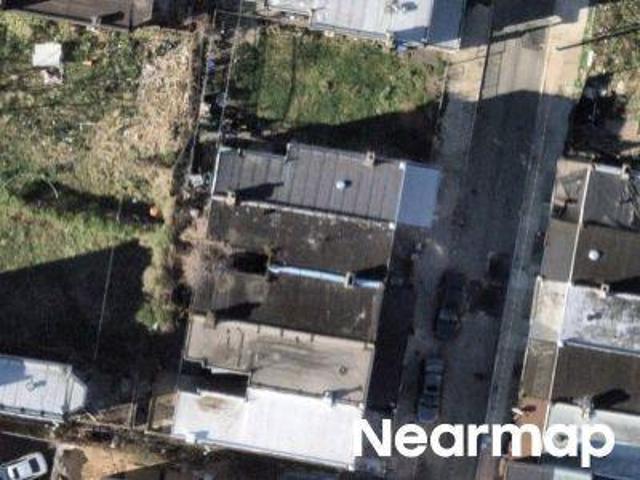 N Warnock St
